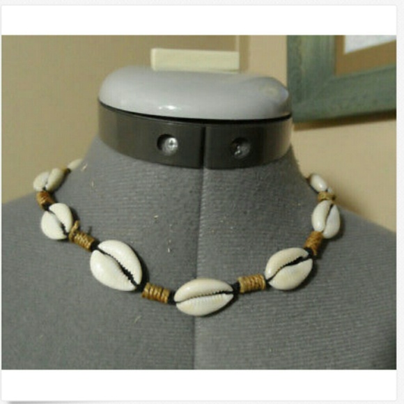 unbranded | Jewelry | Hawaiian Puka Shell Choker Necklace 8 Ivory ...